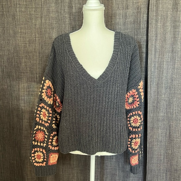 POL | Sweaters | Pol Chenille Gray Vneck Sweater With Granny Squares ...